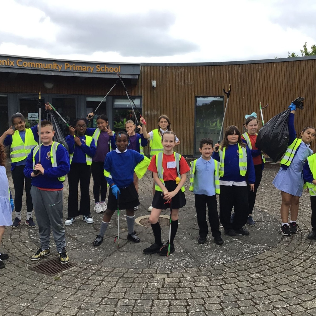 Phoenix Community Primary School - Litter Pick
